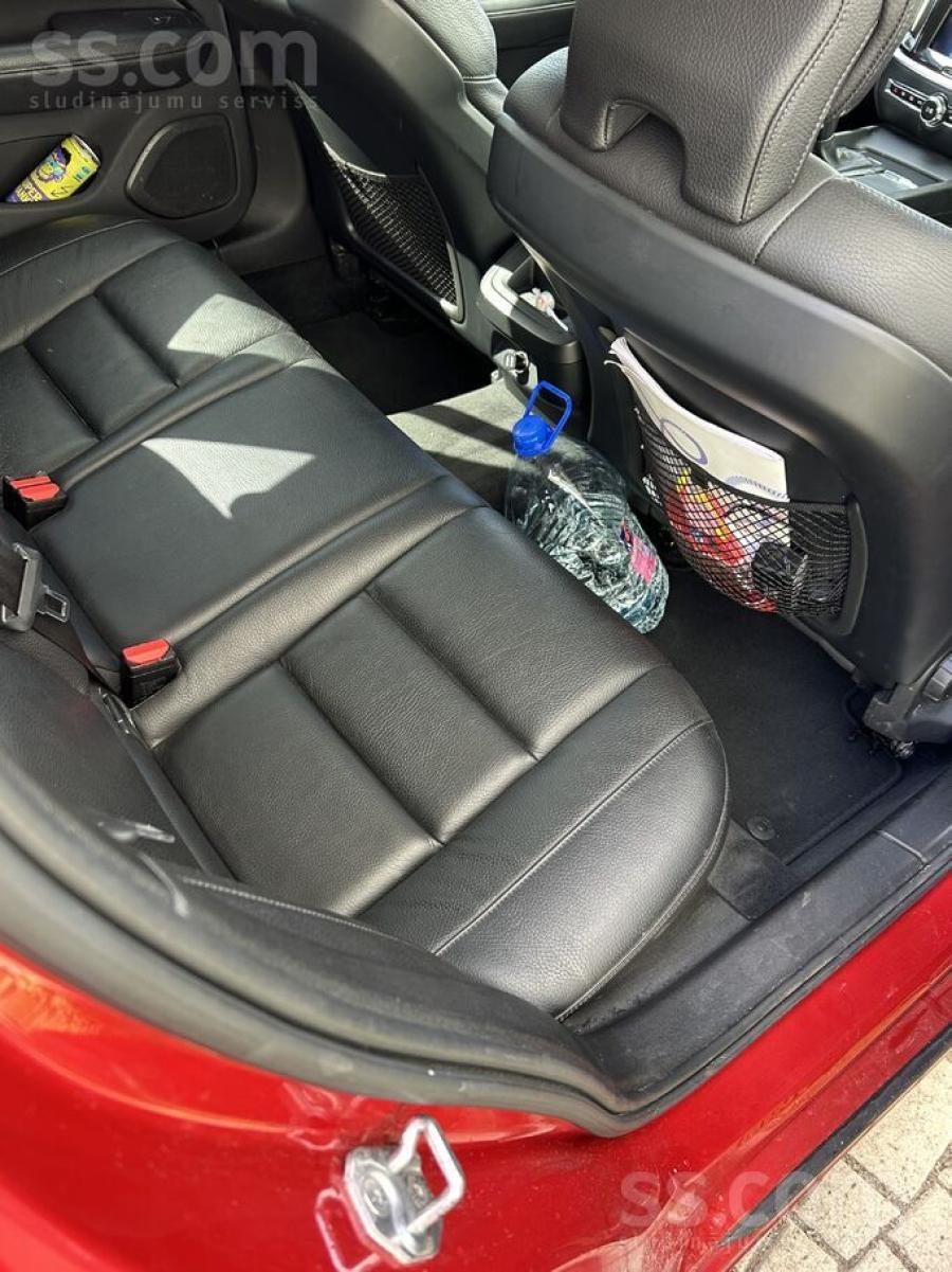 Sarkans Volvo V60 2018 Jūrmala, ar dzinēja tilpumu 2.00 L un nobraukumu 209 tūkst. km par 15999 €, foto 13 vietnē AUTOMOTO.COM.LV