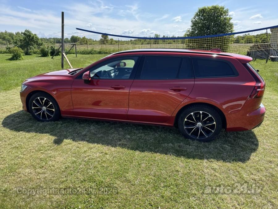 Red Volvo V60 2018 in Tallinn, with an engine capacity of 2.00 L and mileage of 205 thousand km for 12500 €, photo 5 on AUTOMOTO.COM.LV