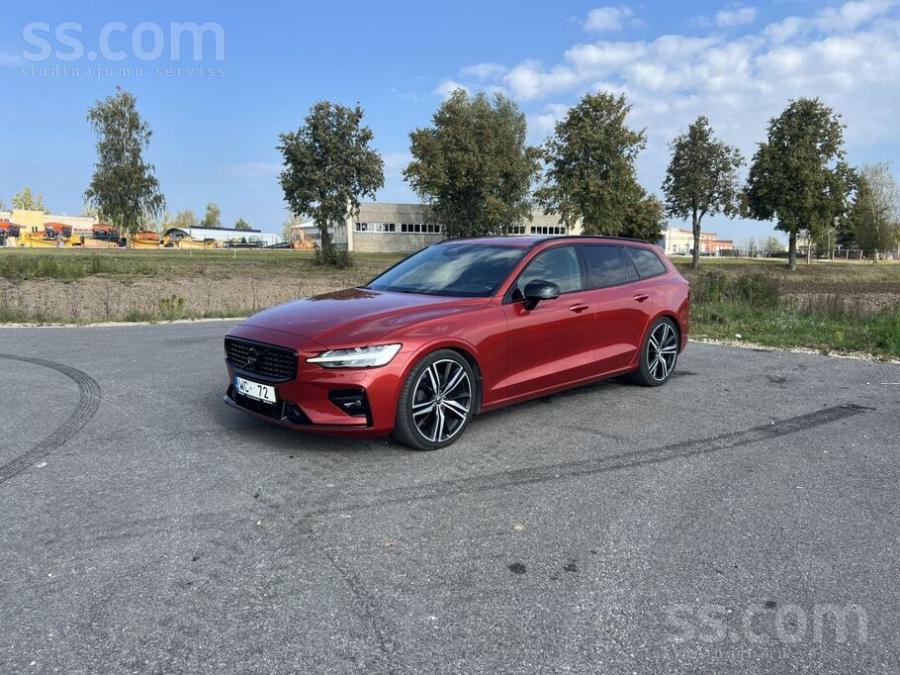 Red Volvo V60 2019 in Riga, with an engine capacity of 2.00 L and mileage of 0 thousand km for 25300 €, photo 1 on AUTOMOTO.COM.LV