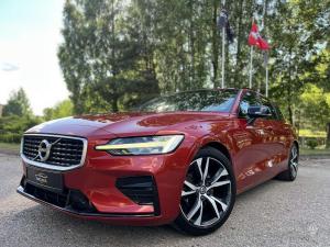 Red Volvo V60 2019 in Kazlu Ruda, with an engine capacity of 1.97 L and mileage of 300 thousand km for 13000 €, photo 6 on AUTOMOTO.COM.LV