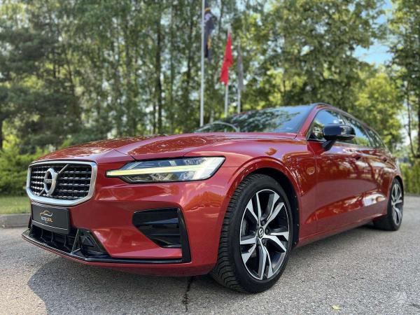 Red Volvo V60 2019 in Kazlu Ruda, with an engine capacity of 1.97 L and mileage of 300 thousand km for 13000 €, photo 6 on AUTOMOTO.COM.LV