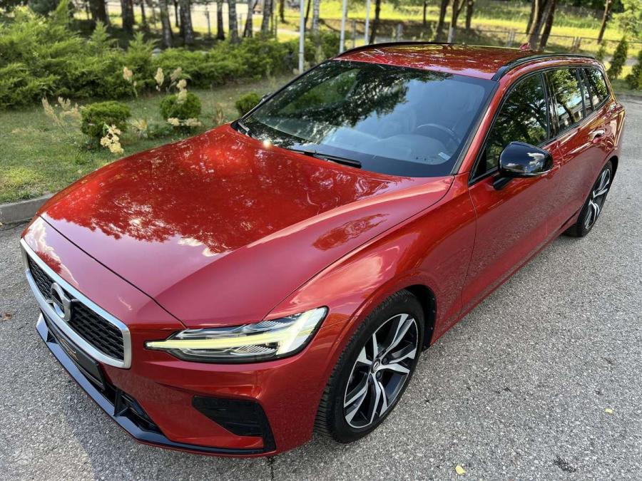 Red Volvo V60 2019 in Kazlu Ruda, with an engine capacity of 1.97 L and mileage of 300 thousand km for 13000 €, photo 8 on AUTOMOTO.COM.LV