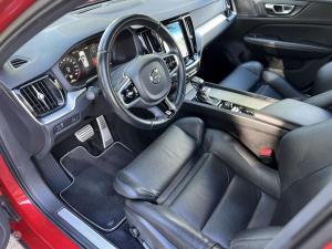 Red Volvo V60 2019 in Kazlu Ruda, with an engine capacity of 1.97 L and mileage of 300 thousand km for 13000 €, photo 21 on AUTOMOTO.COM.LV