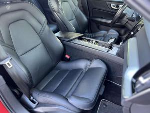 Red Volvo V60 2019 in Kazlu Ruda, with an engine capacity of 1.97 L and mileage of 300 thousand km for 13000 €, photo 26 on AUTOMOTO.COM.LV