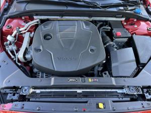 Red Volvo V60 2019 in Kazlu Ruda, with an engine capacity of 1.97 L and mileage of 300 thousand km for 13000 €, photo 32 on AUTOMOTO.COM.LV