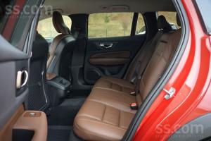 Sarkans Volvo V60 2019 Tukums, ar dzinēja tilpumu 2.00 L un nobraukumu 170 tūkst. km par 100 €, foto 8 vietnē AUTOMOTO.COM.LV