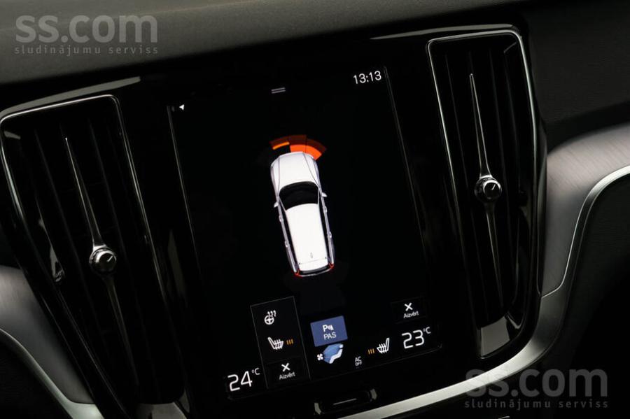 Sarkans Volvo V60 2019 Tukums, ar dzinēja tilpumu 2.00 L un nobraukumu 170 tūkst. km par 100 €, foto 16 vietnē AUTOMOTO.COM.LV