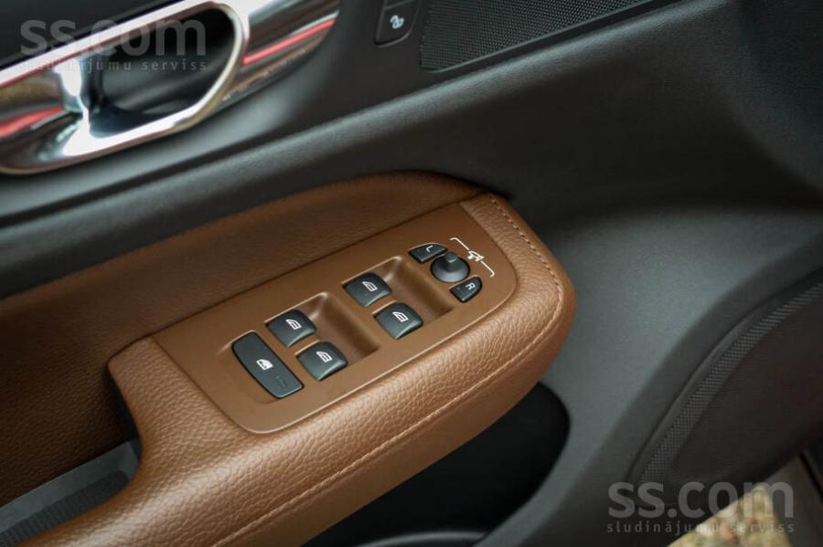 Sarkans Volvo V60 2019 Tukums, ar dzinēja tilpumu 2.00 L un nobraukumu 170 tūkst. km par 100 €, foto 22 vietnē AUTOMOTO.COM.LV