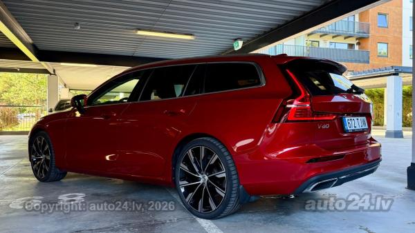 Red Volvo V60 2019 in Tallinn, with an engine capacity of 2.00 L and mileage of 75 thousand km for 24500 €, photo 4 on AUTOMOTO.COM.LV