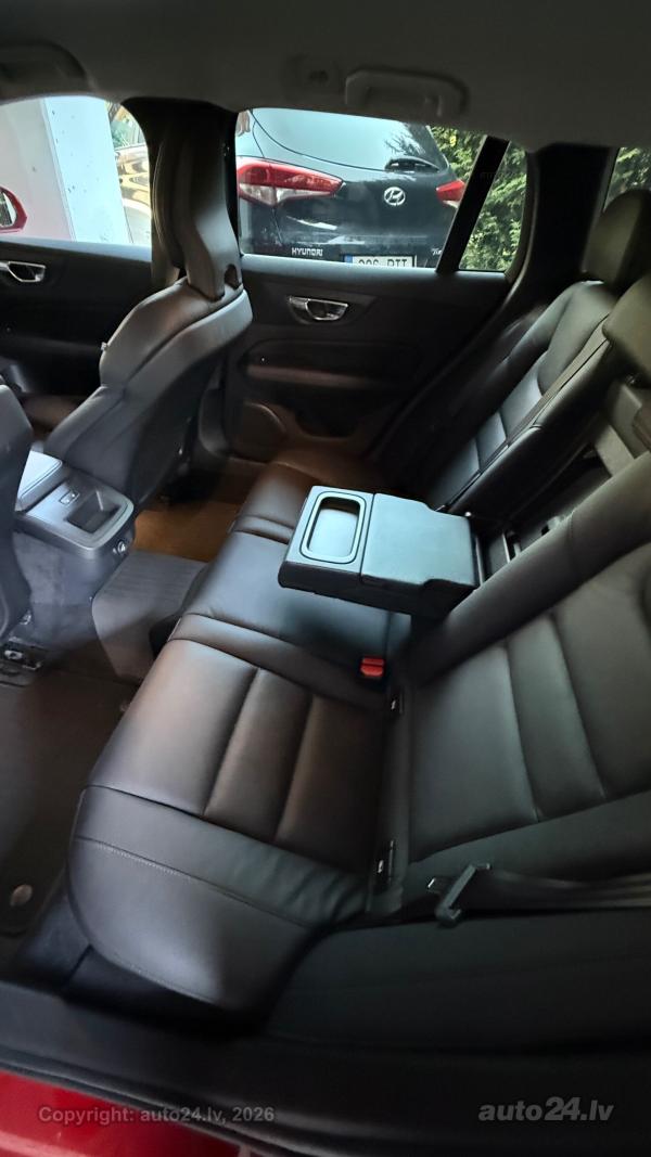 Red Volvo V60 2019 in Tallinn, with an engine capacity of 2.00 L and mileage of 75 thousand km for 24500 €, photo 11 on AUTOMOTO.COM.LV