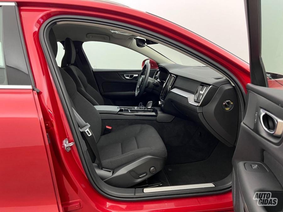 Sarkans Volvo V60 2021 Kauņa, ar dzinēja tilpumu 0.00 L un nobraukumu 37 tūkst. km par 34284 €, foto 18 vietnē AUTOMOTO.COM.LV