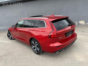 Red Volvo V60 2021 in Jelgava, with an engine capacity of 2.00 L and mileage of 210 thousand km for 19500 €, photo 5 on AUTOMOTO.COM.LV