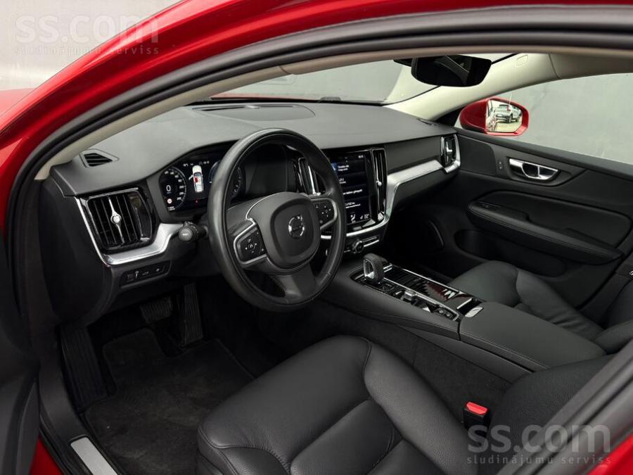 Red Volvo V60 2021 in Jelgava, with an engine capacity of 2.00 L and mileage of 210 thousand km for 19500 €, photo 7 on AUTOMOTO.COM.LV