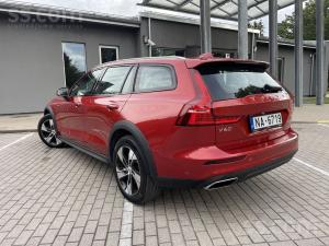 Sarkans Volvo V60 2021 Jūrmala, ar dzinēja tilpumu 2.00 L un nobraukumu 109 tūkst. km par 30490 €, foto 8 vietnē AUTOMOTO.COM.LV