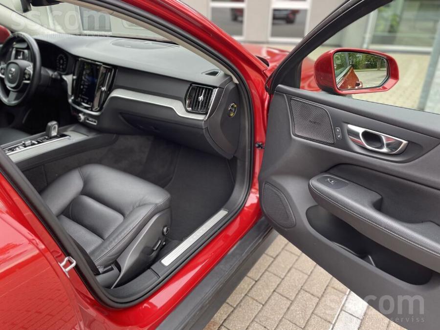 Sarkans Volvo V60 2021 Jūrmala, ar dzinēja tilpumu 2.00 L un nobraukumu 109 tūkst. km par 30490 €, foto 15 vietnē AUTOMOTO.COM.LV
