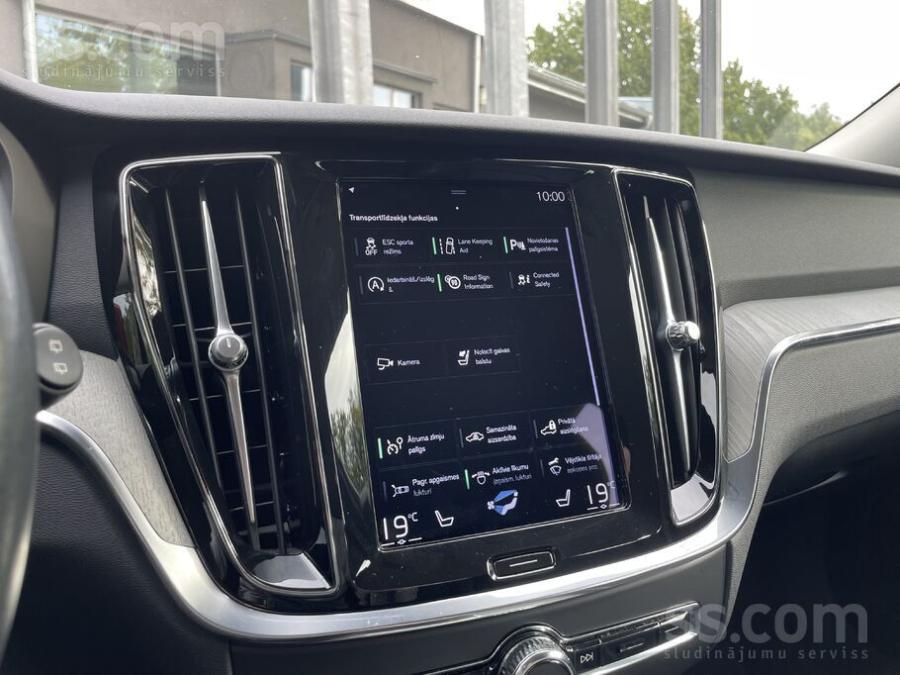 Sarkans Volvo V60 2021 Jūrmala, ar dzinēja tilpumu 2.00 L un nobraukumu 109 tūkst. km par 30490 €, foto 23 vietnē AUTOMOTO.COM.LV