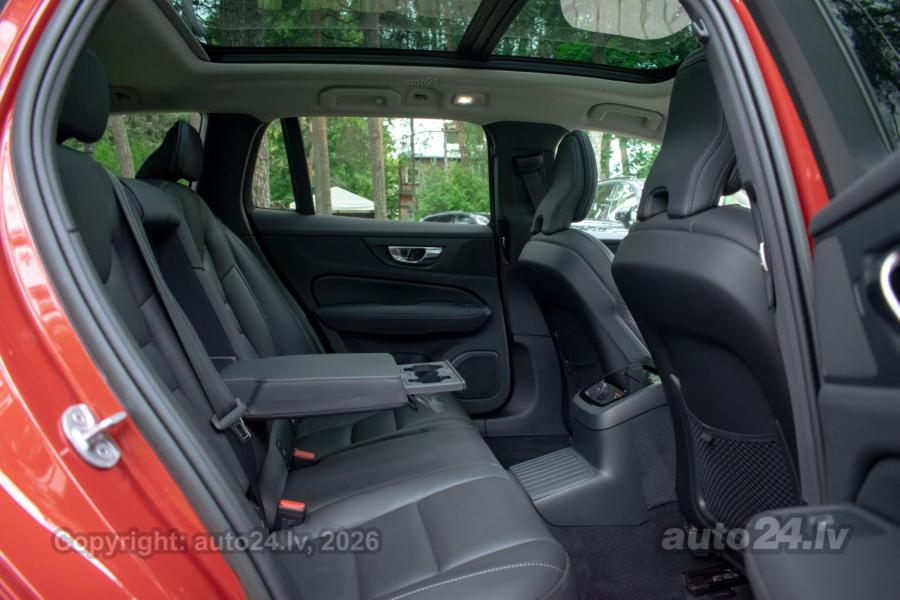 Sarkans Volvo V60 2022 Tallina, ar dzinēja tilpumu 2.00 L un nobraukumu 107 tūkst. km par 36990 €, foto 5 vietnē AUTOMOTO.COM.LV