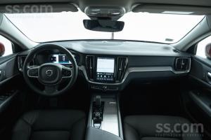 Sarkans Volvo V60 2022 Rīga, ar dzinēja tilpumu 2.00 L un nobraukumu 48 tūkst. km par 28900 €, foto 7 vietnē AUTOMOTO.COM.LV