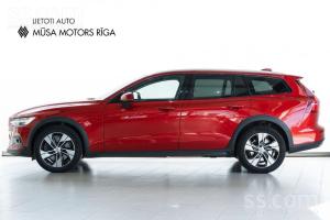 Sarkans Volvo V60 2022 Rīga, ar dzinēja tilpumu 2.00 L un nobraukumu 48 tūkst. km par 28900 €, foto 12 vietnē AUTOMOTO.COM.LV
