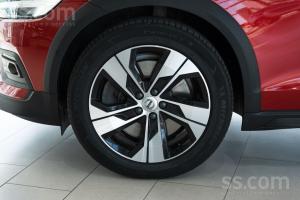 Sarkans Volvo V60 2022 Rīga, ar dzinēja tilpumu 2.00 L un nobraukumu 48 tūkst. km par 28900 €, foto 13 vietnē AUTOMOTO.COM.LV