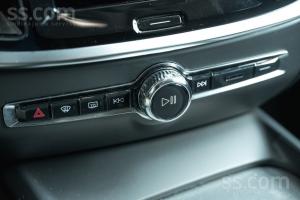 Sarkans Volvo V60 2022 Rīga, ar dzinēja tilpumu 2.00 L un nobraukumu 48 tūkst. km par 28900 €, foto 16 vietnē AUTOMOTO.COM.LV