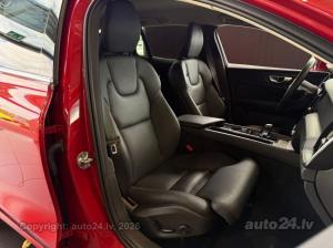 Sarkans Volvo V60 2023 Pērnava, ar dzinēja tilpumu 2.00 L un nobraukumu 105 tūkst. km par 29990 €, foto 7 vietnē AUTOMOTO.COM.LV