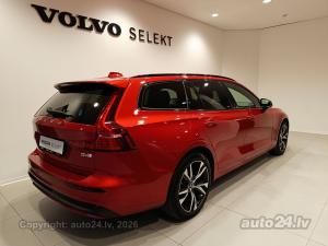 Red Volvo V60 2023 in Tallinn, with an engine capacity of 2.00 L and mileage of 64 thousand km for 35990 €, photo 4 on AUTOMOTO.COM.LV