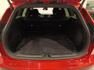 Red Volvo V60 2023 in Tallinn, with an engine capacity of 2.00 L and mileage of 64 thousand km for 35990 €, photo 7 on AUTOMOTO.COM.LV