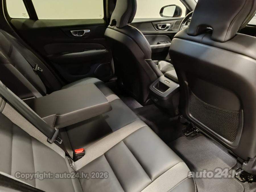 Red Volvo V60 2023 in Tallinn, with an engine capacity of 2.00 L and mileage of 64 thousand km for 35990 €, photo 11 on AUTOMOTO.COM.LV