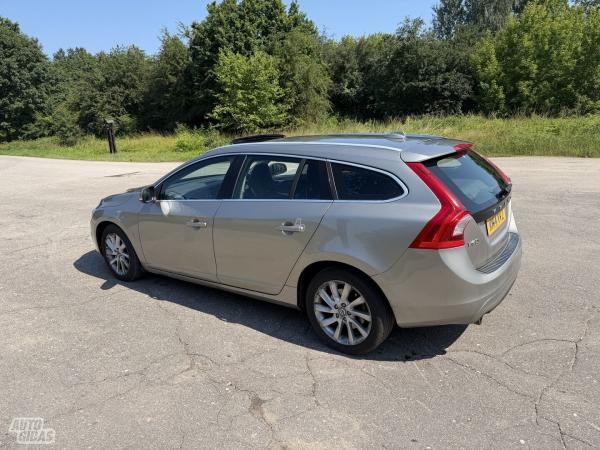 Volvo V60 2014 Kauņa, ar dzinēja tilpumu 2.00 L un nobraukumu 191 tūkst. km par 2950 €, foto 4 vietnē AUTOMOTO.COM.LV