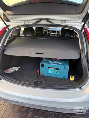 Volvo V60 2010 in Siauliai, with an engine capacity of 2.00 L and mileage of 325 thousand km for 5000 €, photo 14 on AUTOMOTO.COM.LV