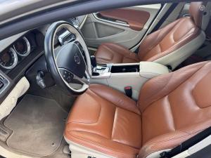 Volvo V60 2010 in Vilnius, with an engine capacity of 2.40 L and mileage of 284 thousand km for 6150 €, photo 10 on AUTOMOTO.COM.LV