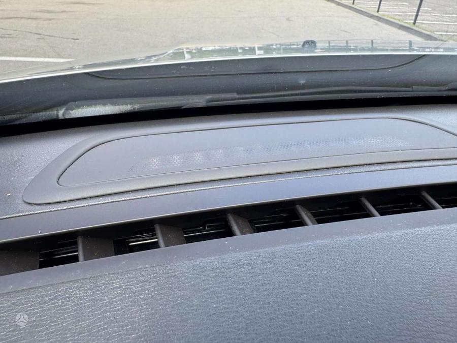 Volvo V60 2010 in Vilnius, with an engine capacity of 2.40 L and mileage of 284 thousand km for 6150 €, photo 21 on AUTOMOTO.COM.LV