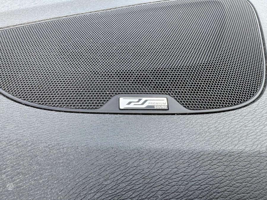 Volvo V60 2010 in Vilnius, with an engine capacity of 2.40 L and mileage of 284 thousand km for 6150 €, photo 22 on AUTOMOTO.COM.LV