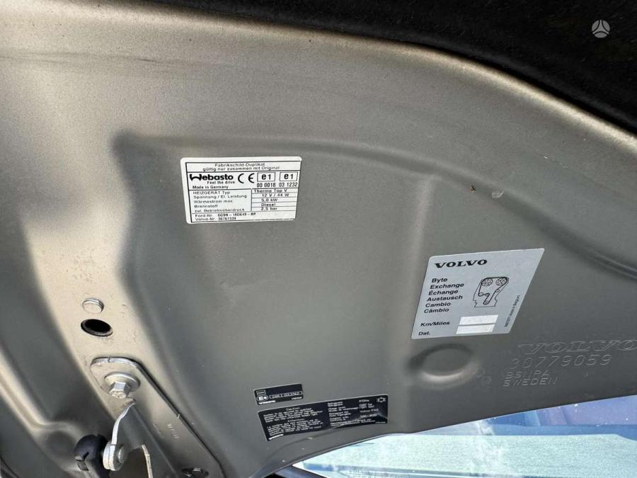 Volvo V60 2010 in Vilnius, with an engine capacity of 2.40 L and mileage of 284 thousand km for 6150 €, photo 27 on AUTOMOTO.COM.LV