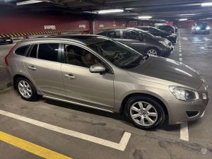 Volvo V60 2010 in Vilnius, with an engine capacity of 2.40 L and mileage of 284 thousand km for 6150 €, photo 32 on AUTOMOTO.COM.LV