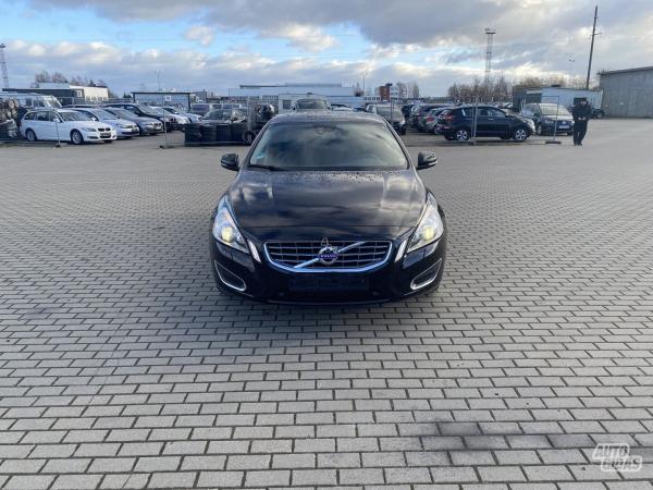 Volvo V60 2011 Marijampole, ar dzinēja tilpumu 1.60 L un nobraukumu 146 tūkst. km par 5550 €, foto 2 vietnē AUTOMOTO.COM.LV