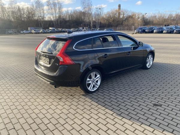 Volvo V60 2011 Marijampole, ar dzinēja tilpumu 1.60 L un nobraukumu 146 tūkst. km par 5550 €, foto 5 vietnē AUTOMOTO.COM.LV