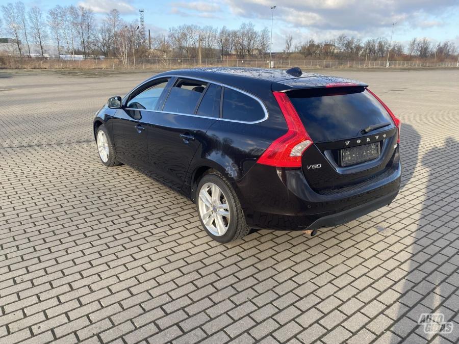 Volvo V60 2011 Marijampole, ar dzinēja tilpumu 1.60 L un nobraukumu 146 tūkst. km par 5550 €, foto 7 vietnē AUTOMOTO.COM.LV