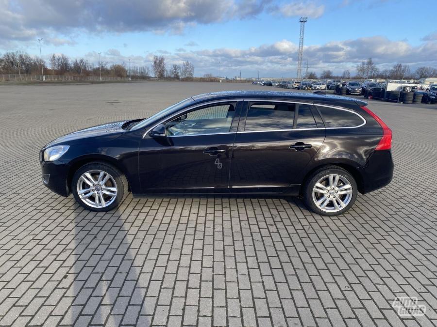 Volvo V60 2011 Marijampole, ar dzinēja tilpumu 1.60 L un nobraukumu 146 tūkst. km par 5550 €, foto 8 vietnē AUTOMOTO.COM.LV