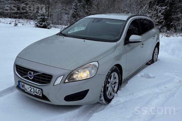 Volvo V60 2011 Madona, ar dzinēja tilpumu 2.00 L un nobraukumu 360 tūkst. km par 5750 €, foto 2 vietnē AUTOMOTO.COM.LV
