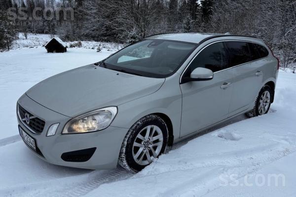 Volvo V60 2011 Madona, ar dzinēja tilpumu 2.00 L un nobraukumu 360 tūkst. km par 5750 €, foto 3 vietnē AUTOMOTO.COM.LV