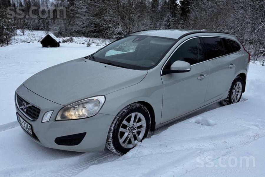 Volvo V60 2011 Madona, ar dzinēja tilpumu 2.00 L un nobraukumu 360 tūkst. km par 5750 €, foto 3 vietnē AUTOMOTO.COM.LV