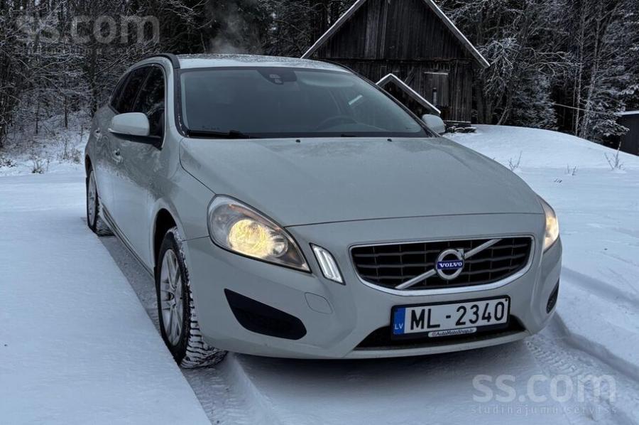 Volvo V60 2011 Madona, ar dzinēja tilpumu 2.00 L un nobraukumu 360 tūkst. km par 5750 €, foto 12 vietnē AUTOMOTO.COM.LV