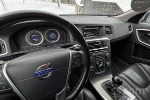 Volvo V60 2011 Madona, ar dzinēja tilpumu 2.00 L un nobraukumu 360 tūkst. km par 5750 €, foto 14 vietnē AUTOMOTO.COM.LV