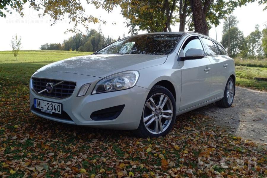 Volvo V60 2011 Madona, ar dzinēja tilpumu 2.00 L un nobraukumu 360 tūkst. km par 5750 €, foto 19 vietnē AUTOMOTO.COM.LV