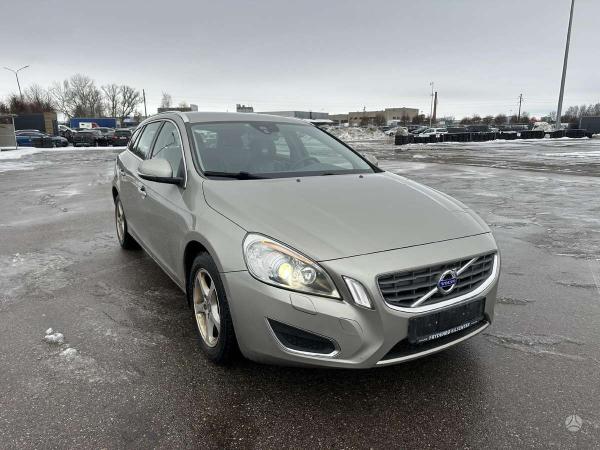 Volvo V60 2011 Marijampole, ar dzinēja tilpumu 1.56 L un nobraukumu 196 tūkst. km par 4750 €, foto 1 vietnē AUTOMOTO.COM.LV
