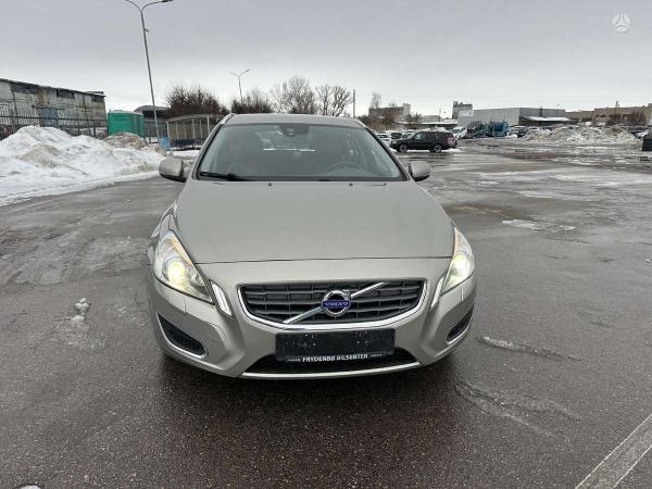 Volvo V60 2011 Marijampole, ar dzinēja tilpumu 1.56 L un nobraukumu 196 tūkst. km par 4750 €, foto 2 vietnē AUTOMOTO.COM.LV