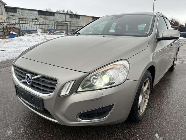 Volvo V60 2011 Marijampole, ar dzinēja tilpumu 1.56 L un nobraukumu 196 tūkst. km par 4750 €, foto 8 vietnē AUTOMOTO.COM.LV