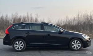 Volvo V60 2011 in Vilnius, with an engine capacity of 2.40 L and mileage of 362 thousand km for 5000 €, photo 2 on AUTOMOTO.COM.LV